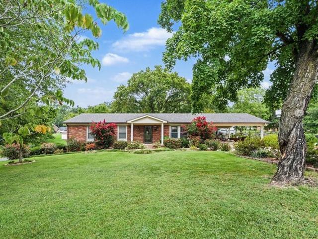 2310 Beechwood Dr, Springfield, TN 37172