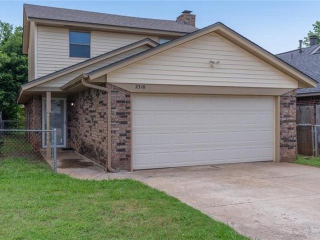 2310 Cedar Brook Dr, Moore, OK 73160