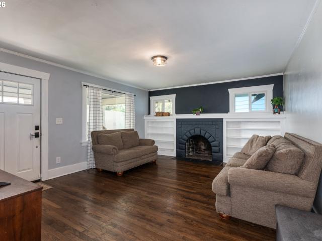 2310 columbia blvd
