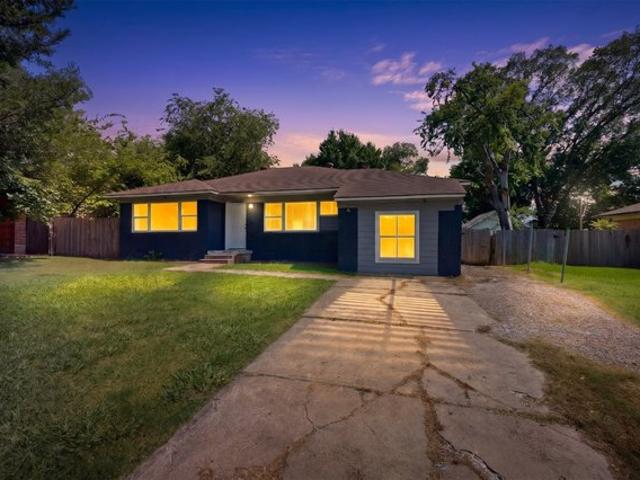 2310 Costa Mesa Dr, Dallas, TX 75228