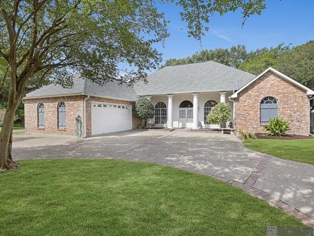 2310 Dove Hollow Dr, Baton Rouge, LA 70809
