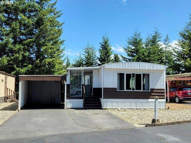 2310 Driftwood Ln, Coos Bay, OR 97420