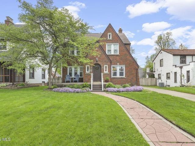 2310 Drummond Rd, Toledo, OH 43606