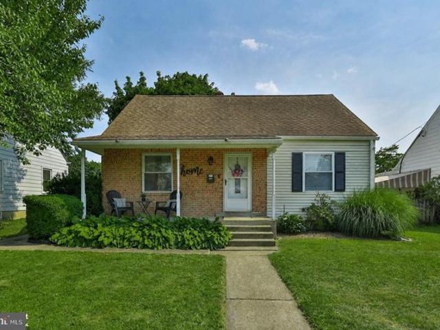 2310 E Woodlawn St, Allentown, PA 18109