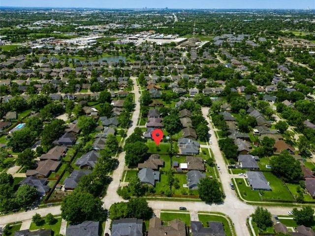 2310 Hartman Dr, Sugar Land, TX 77478