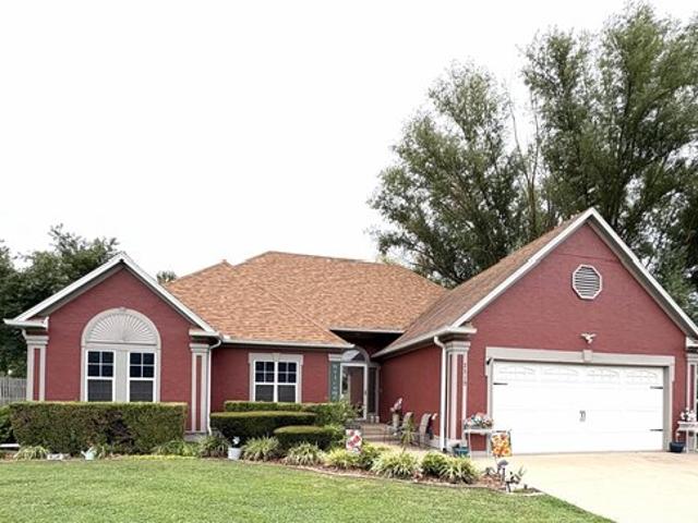 2310 Hazel Ave, Carthage, MO 64836