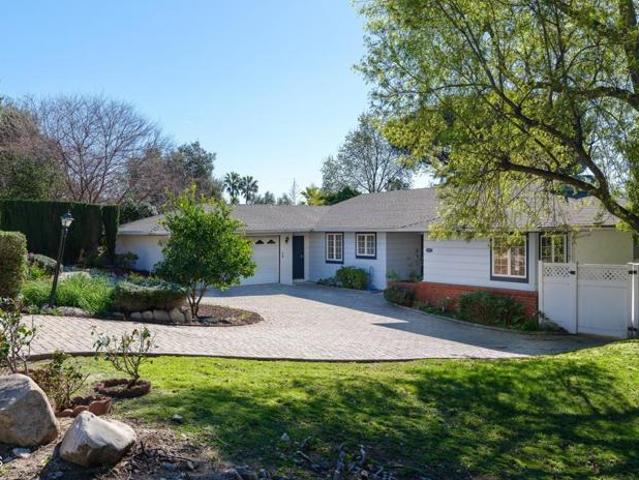 2310 Panorama Dr, La Crescenta, CA 91214