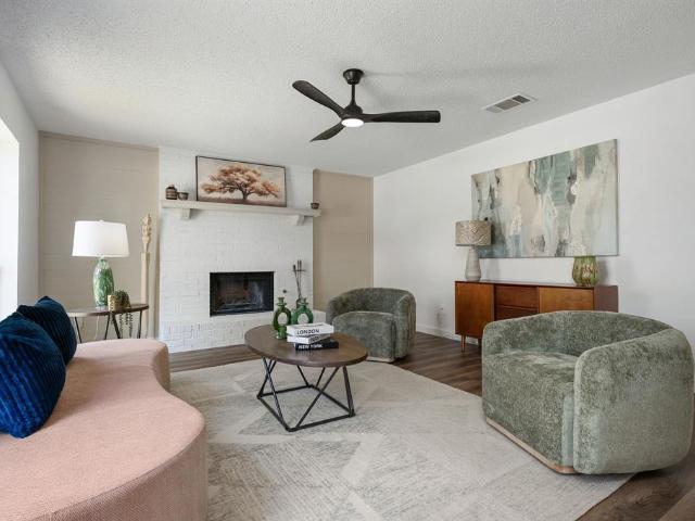 2310 Sweetbriar Court