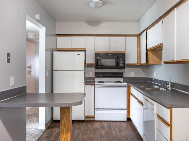 2310 W 26th St