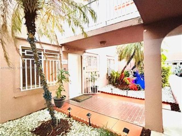 2310 W 74th St Apt 103, Hialeah, FL 33016