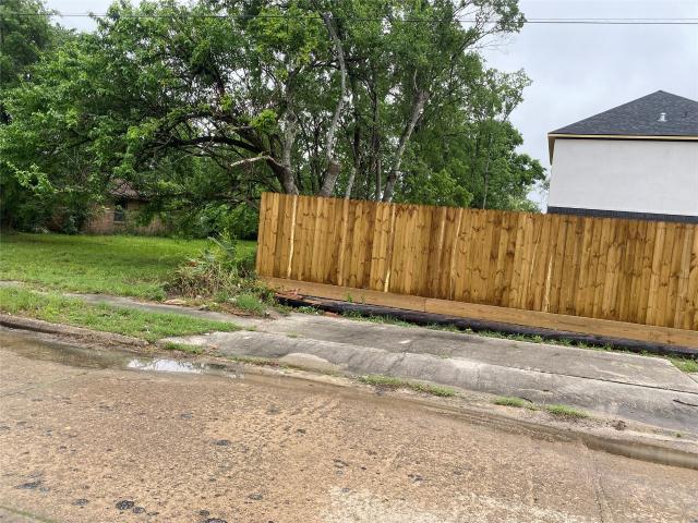 2310 Waco St, Houston, TX 77020 | MLS #95200 | Compass