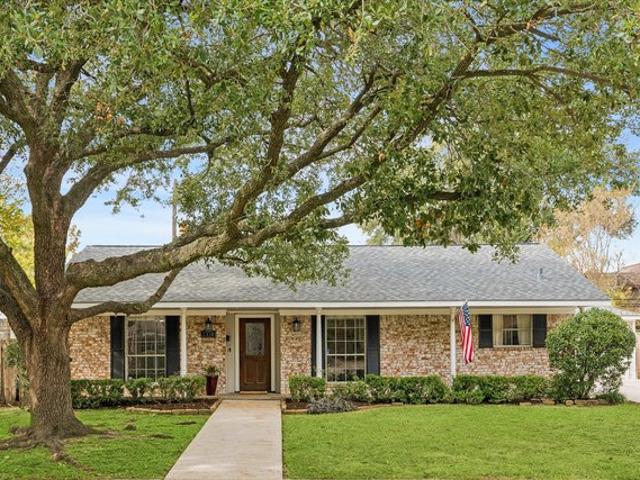2310 Walnut Bend Ln, Houston, TX 77042