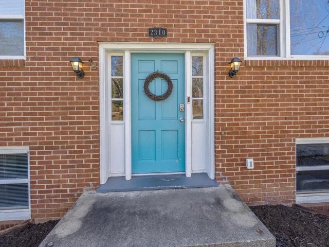 2310 Wayne Ave