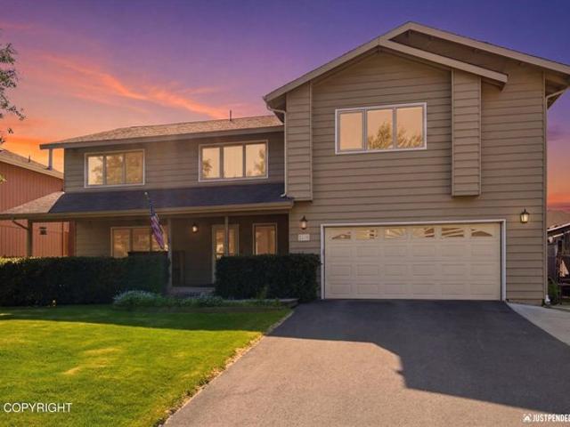2310 Yorkshire Ln, Anchorage, AK 99504