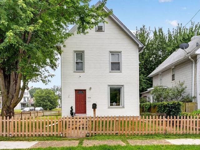 2310 11th Avenue B, Moline, IL 61265