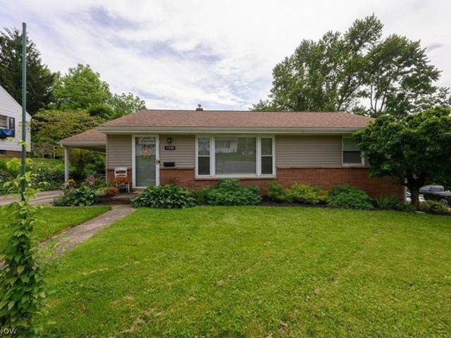 2310 38th St NW, Canton, OH 44709