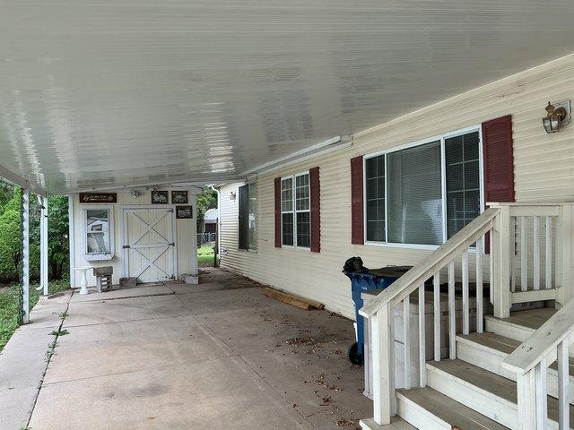 23114 Fountain Dr, Clinton Township, MI 48036