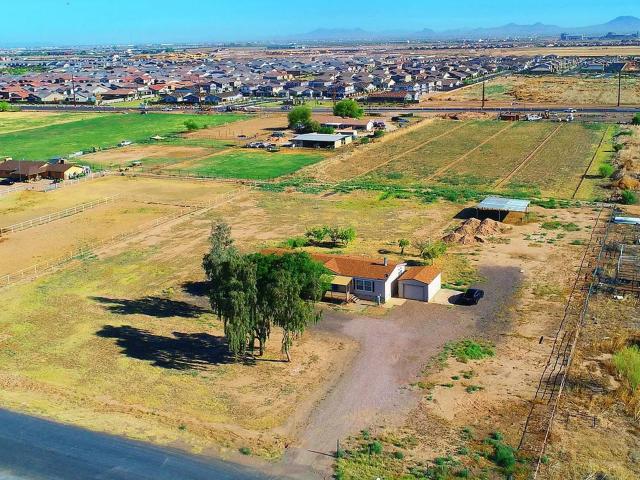 23118 E Munoz St, Queen Creek, AZ 85142 | Compass