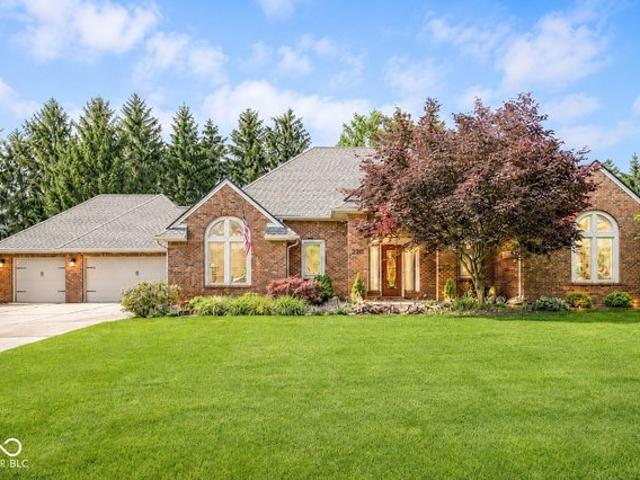 2311 Cedar Bend Dr, Anderson, IN 46011