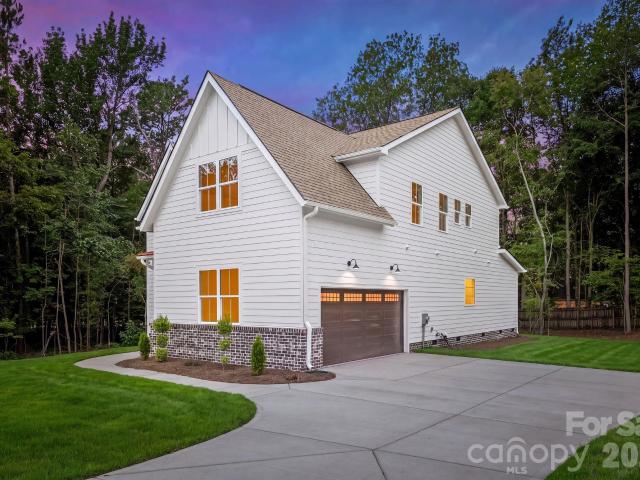 2311 Chateau Court