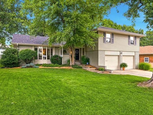 2311 E Raynell St, Springfield, MO 65804