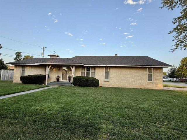 2311 Lincoln St, Great Bend, KS 67530