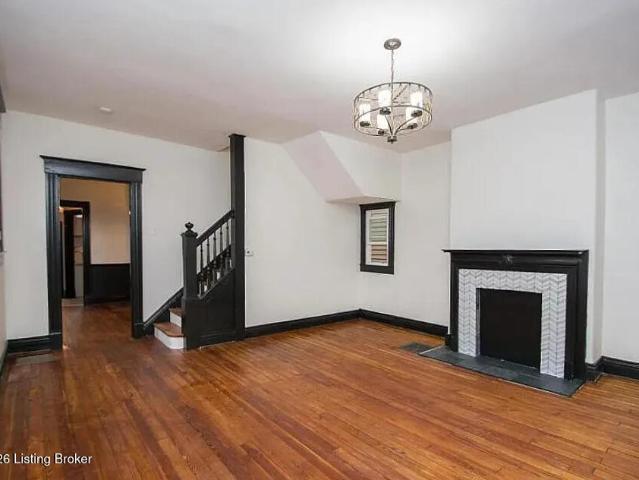 2311 Longest Ave