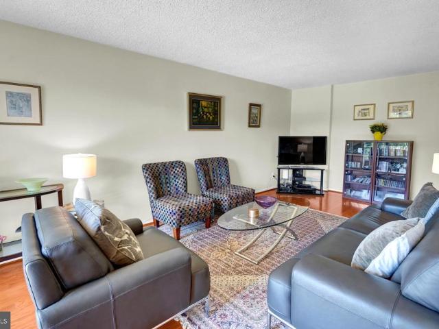 2311 Pimmit Drive # 304