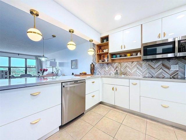 2311 S Cypress Bend Dr Apt 319, Pompano Beach, FL 33069