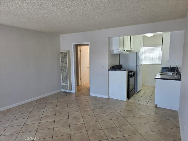2311 Vanderbilt Ln