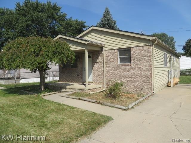 23120 Lambrecht Ave, Eastpointe, MI 48021
