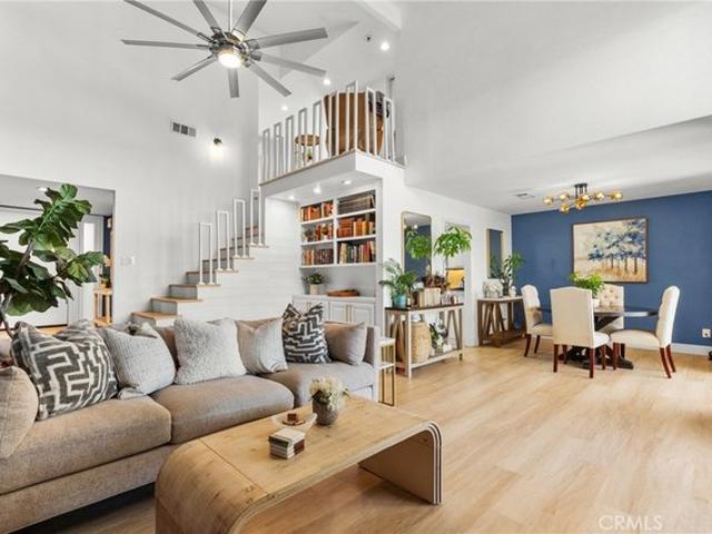 23121 Yvette Ln, Valencia, CA 91355