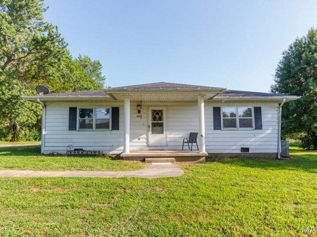 23128 Highway 32, Lebanon, MO 65536