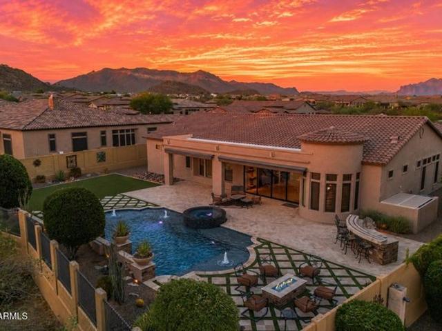 2312 N Steele Cir, Mesa, AZ 85207