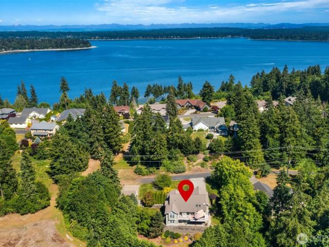2312 NE Solar View Court