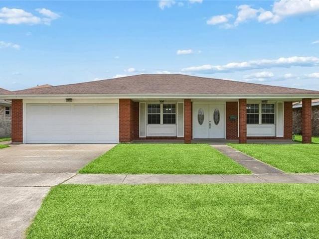 2312 Creely Dr, Chalmette, LA 70043