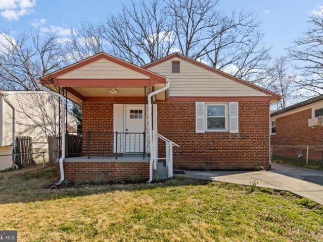2312 Dupont Ave, Suitland, MD 20746