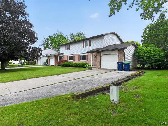2312 Darwin Lane