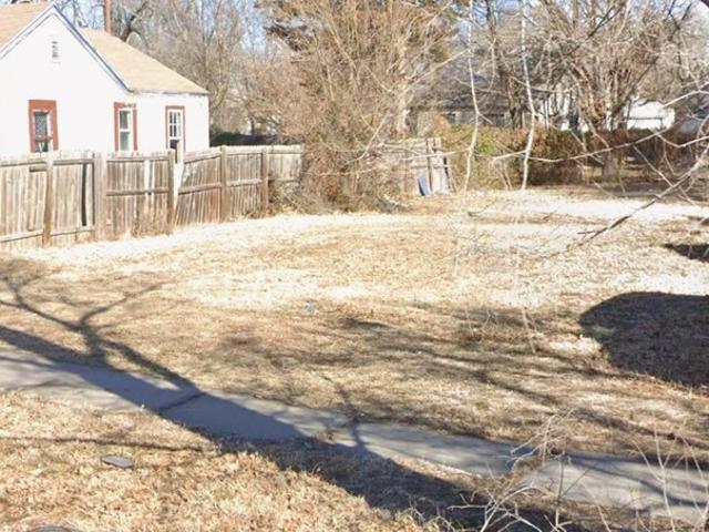 2312 E Random Rd, Wichita, KS 67214