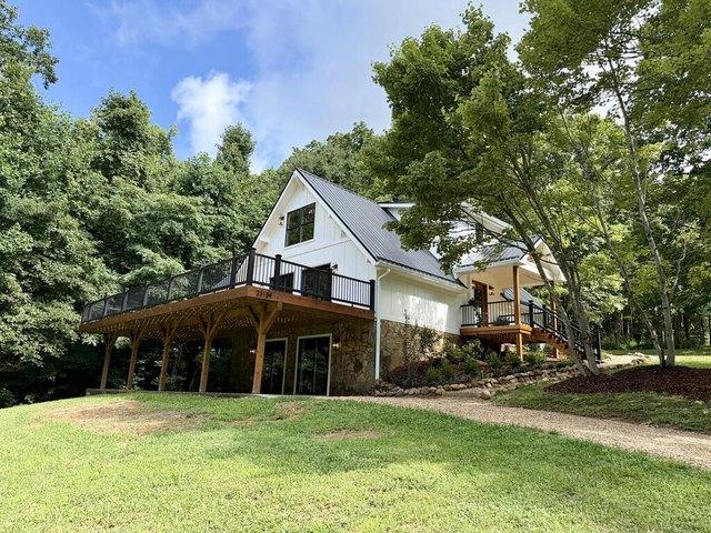 23134 Young Dr, Bristol, VA 24202