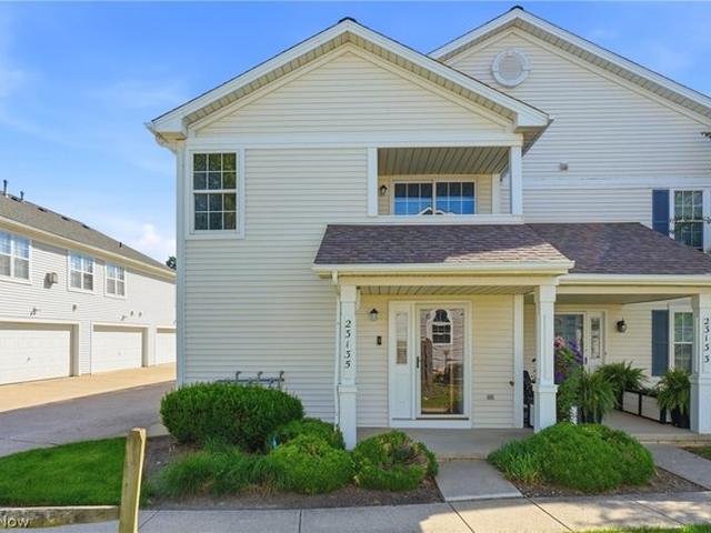 23135 Grist Mill Ct Unit 29C, Olmsted Falls, OH 44138