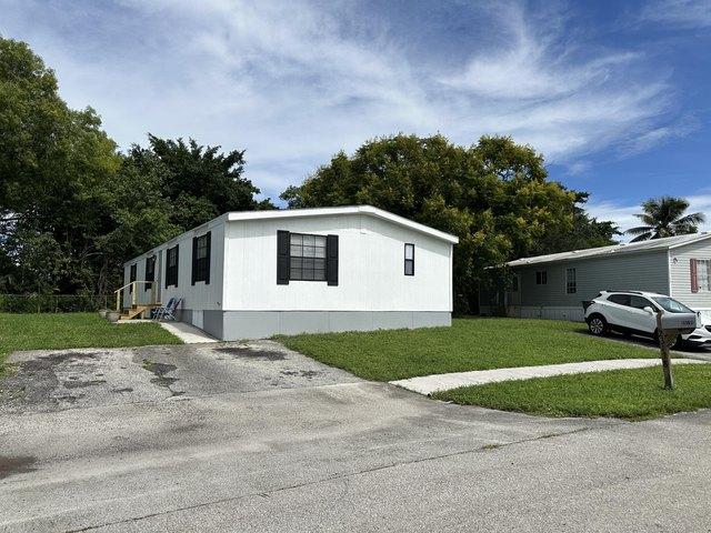 23138 Surf Rd, Boca Raton, FL 33428