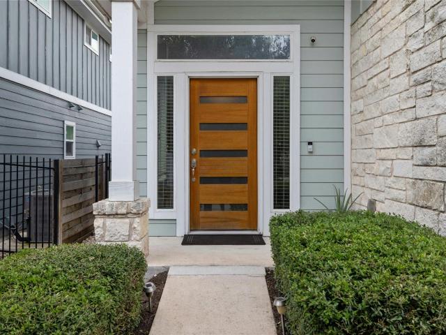 2313 Capulet St