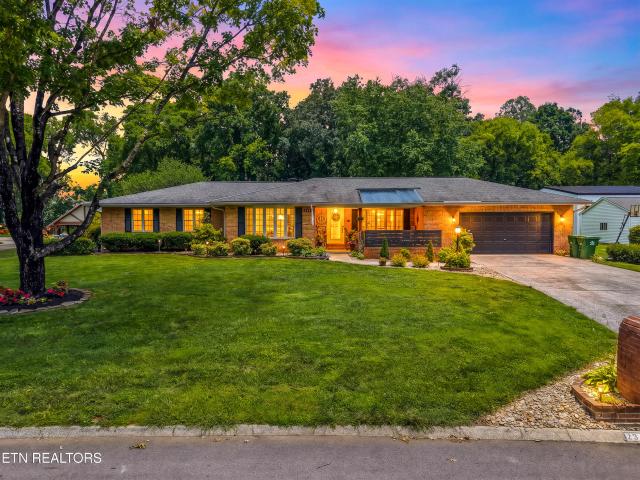 2313 Chesterfield Drive