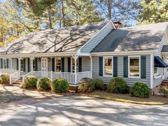 2313 Foxcroft Road