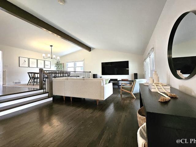 2313 Greenwood Road