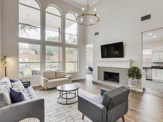 2313 Kingsley Dr, Grand Prairie, TX 75050