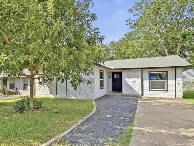 2313 Lakehurst Dr