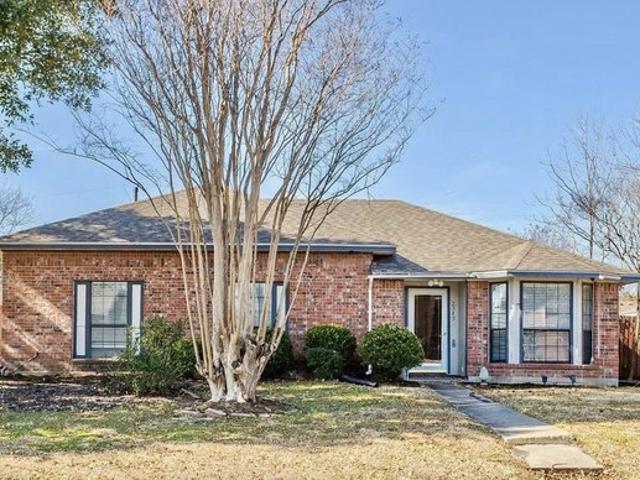 2313 Lakeshore Ln, Rowlett, TX 75088