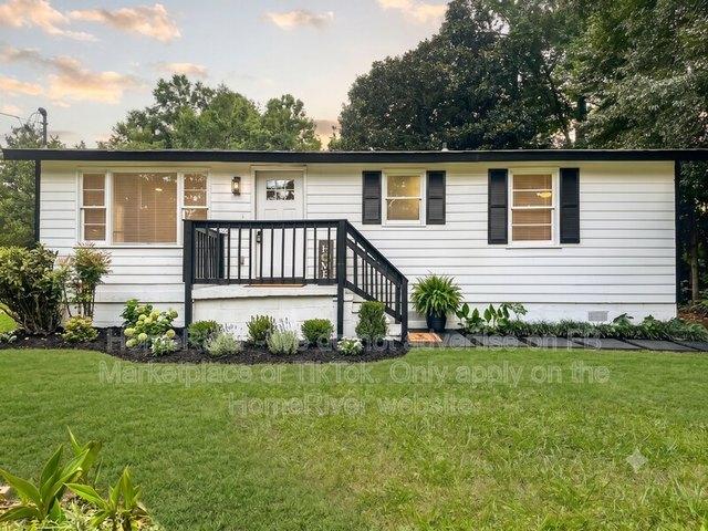 2313 Poplar St, Morrow, GA 30260
